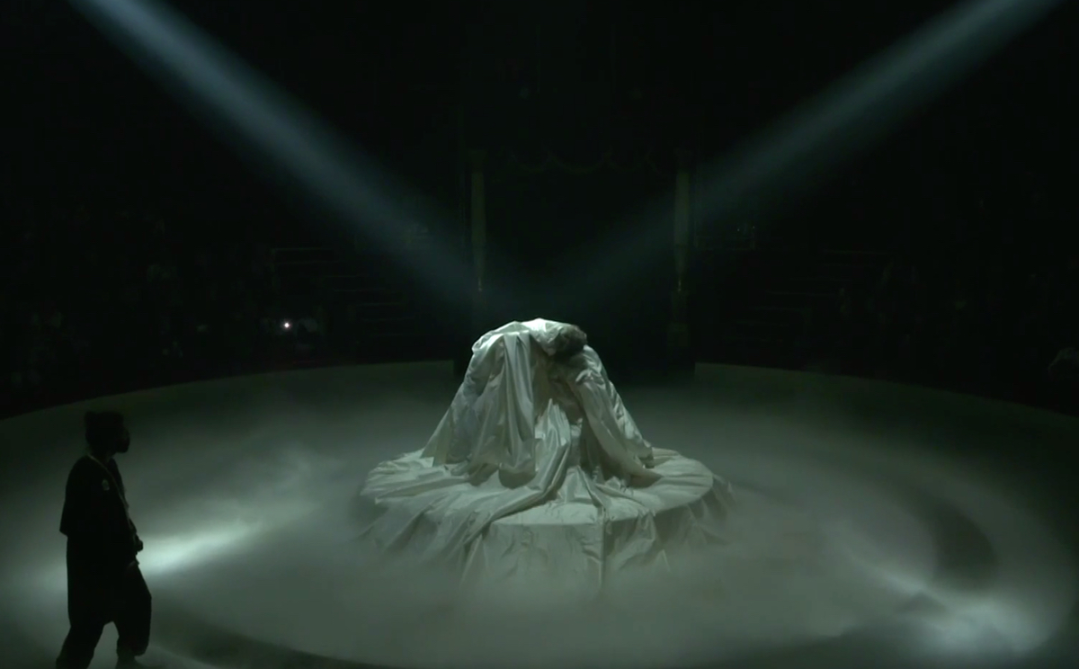 Fallen Man – Damien Jalet