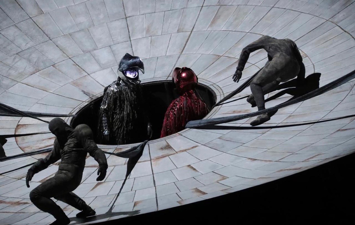 Omphalos – Damien Jalet